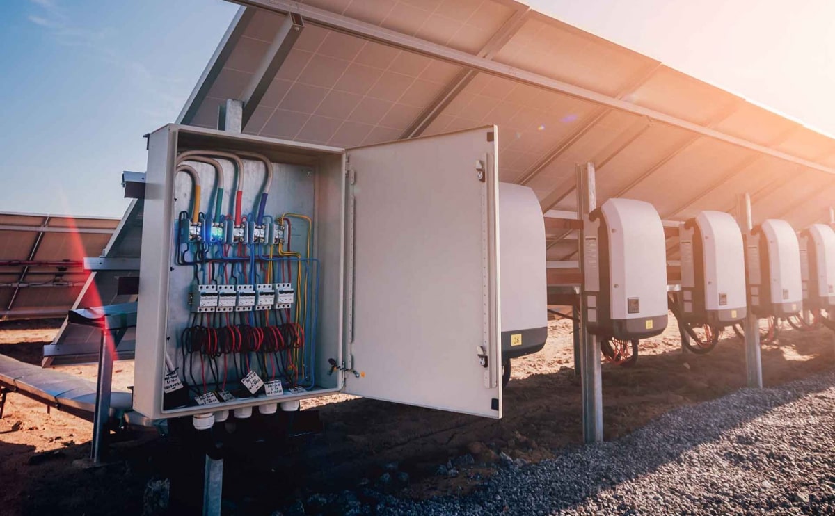 Top Solar Trends 2025 | Insights for Installers & Distributors - AZ Energy